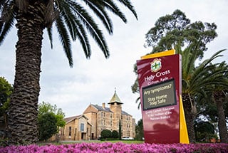 LED digital pylon and totem signs