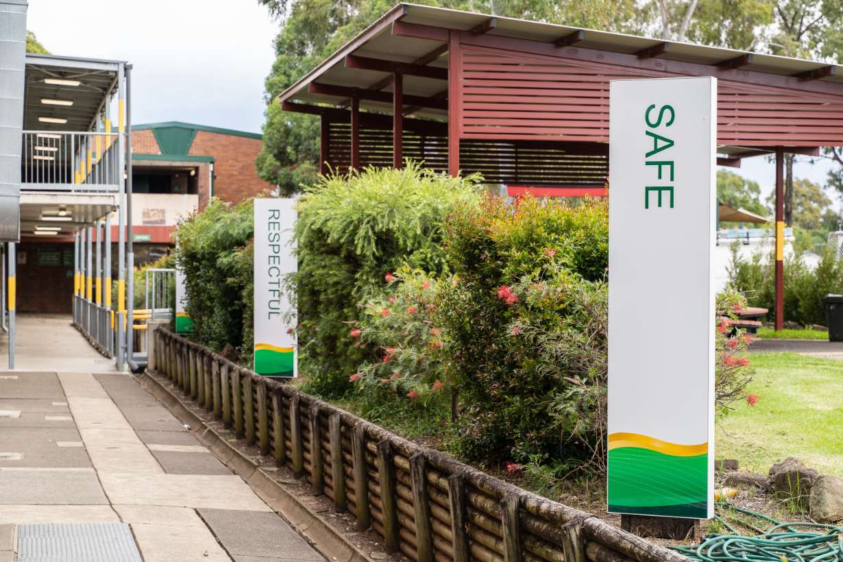 Hoxton Park High School - Corporate Sign Industries