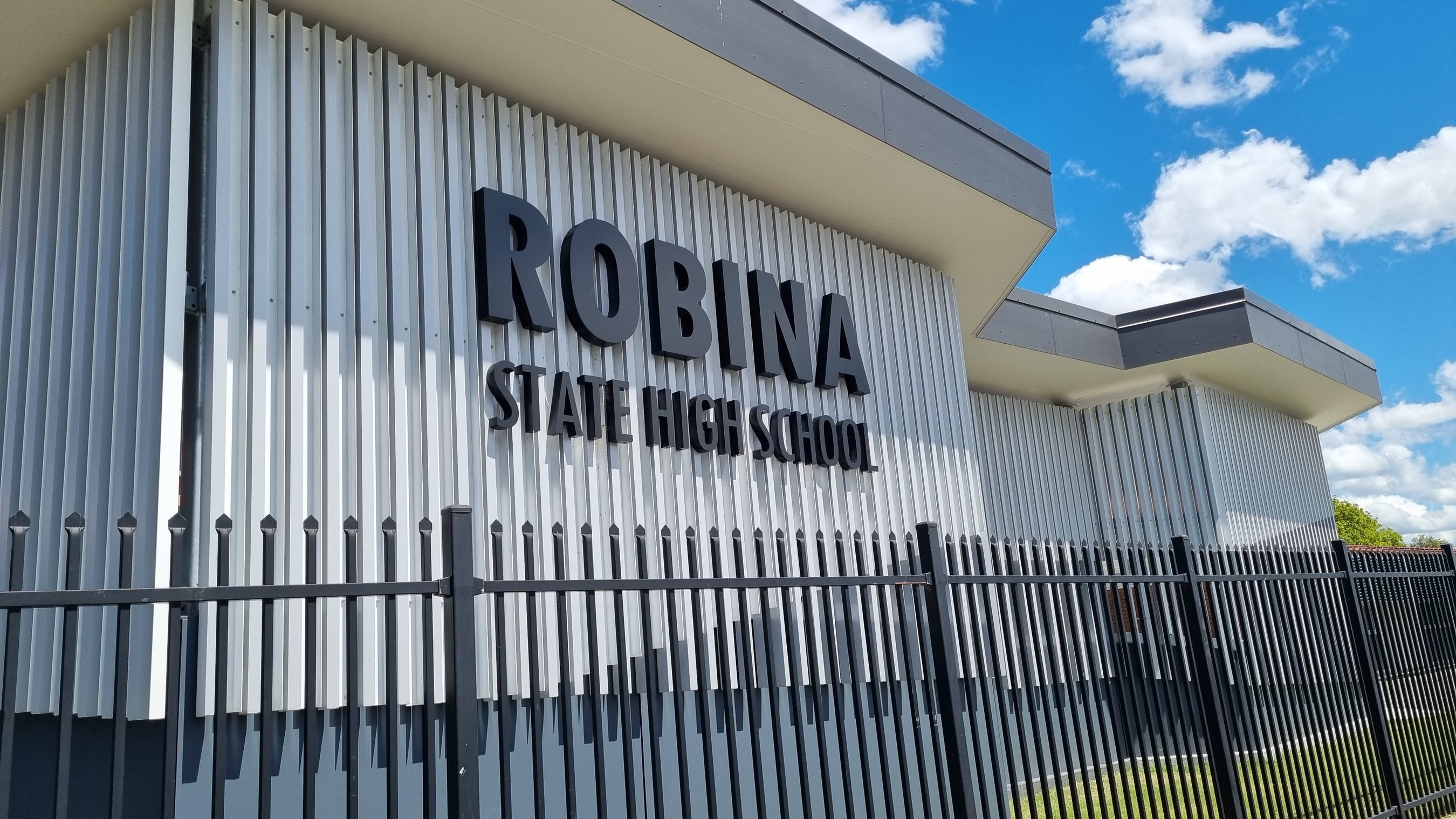 Robina State High School - Corporate Sign Industries